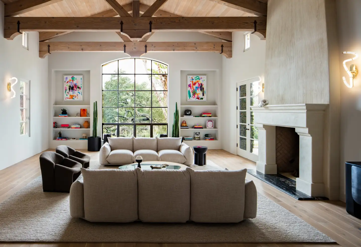 How Contemporary Chic Decor Reshaped This Montecito Ranch