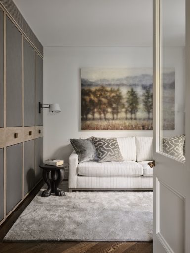 Traditional Interior Design Meets Modernity - Step Into this Gorgeous ...