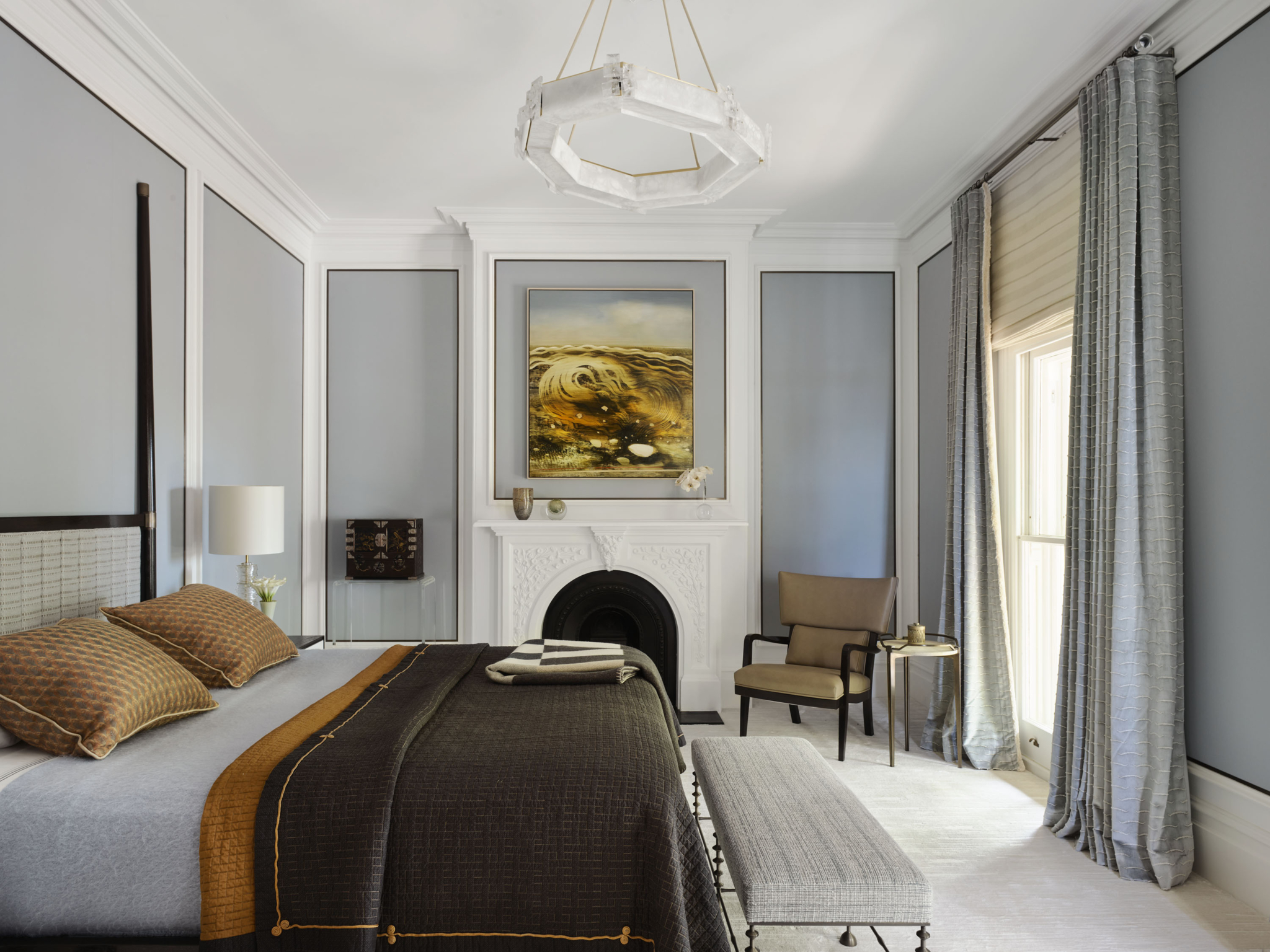 Traditional Interior Design Meets Modernity - Step Into this Gorgeous ...