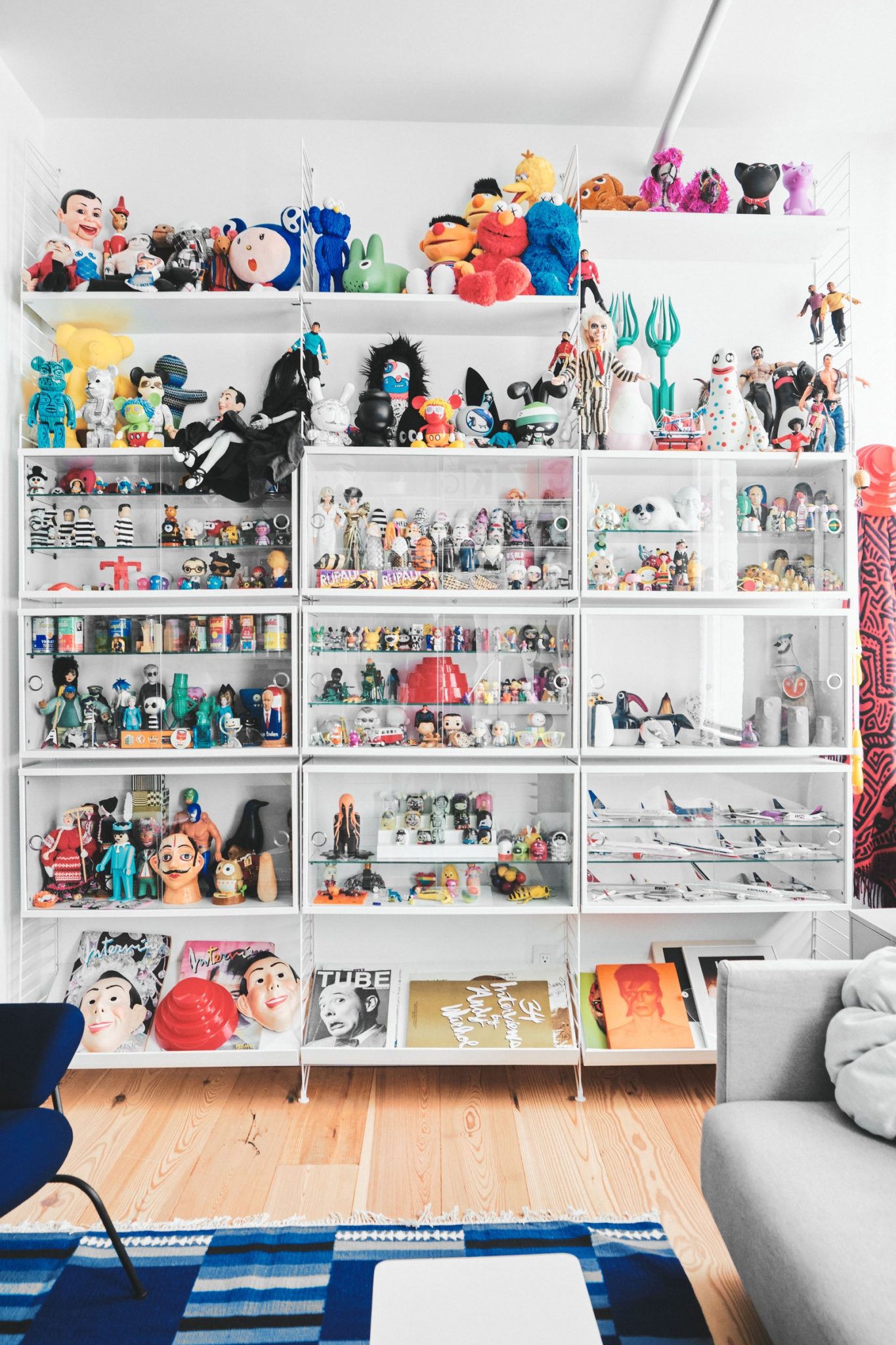 How Shellhammer Infuses His Loft with Vibrancy and Energy