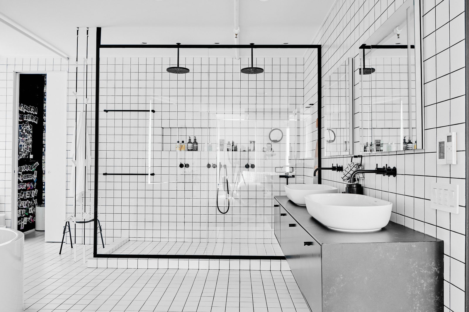 How Shellhammer Infuses His Loft with Vibrancy and Energy